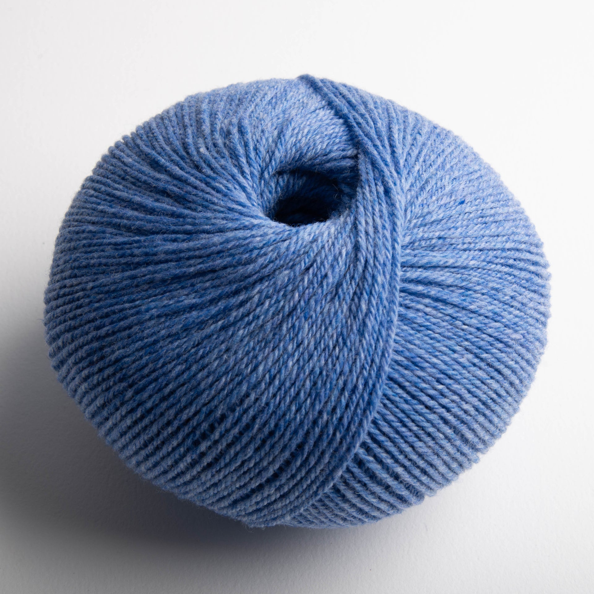 GARNA Nobilis Superfin Lammeuld garn : 735 Blue jean