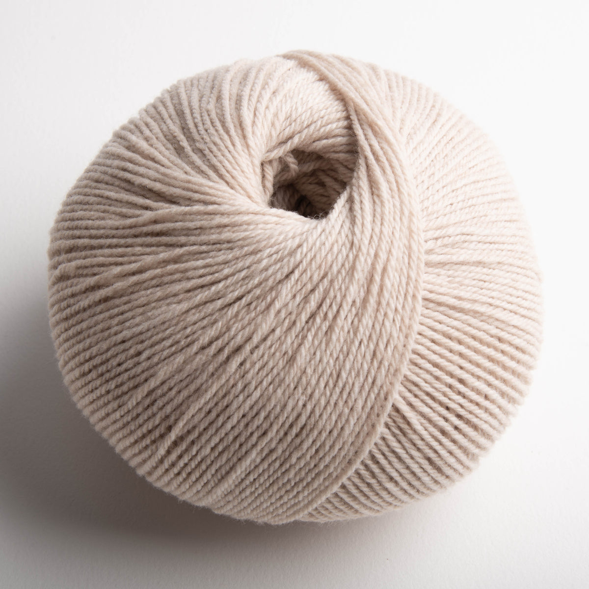 GARNA Nobilis Superfin Lammeuld garn : Cream hvid